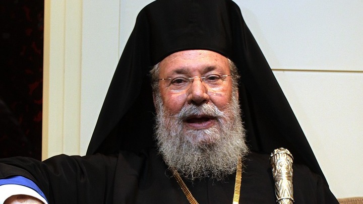 Κύπρος: Εμβολιάστηκε ο αρχιεπίσκοπος Χρυσόστομος